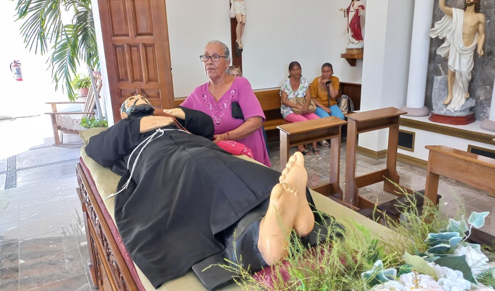 Devotos acuden a réplica de capilla de San Francisco de Magdalena de ...