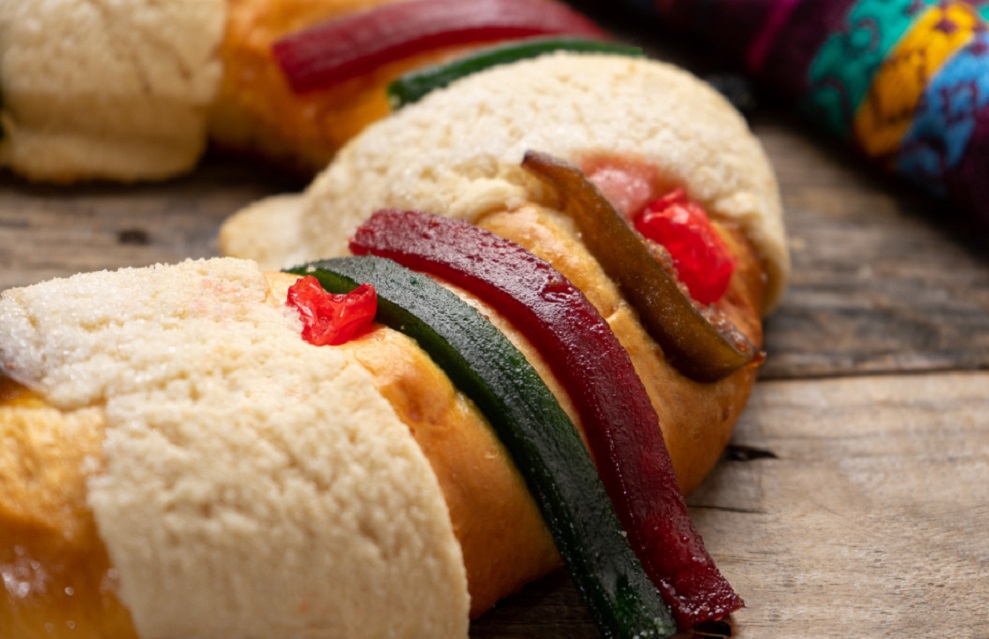 ¿Qué simboliza la rosca y por qué se parte el 6 de enero? - Uniradio ...